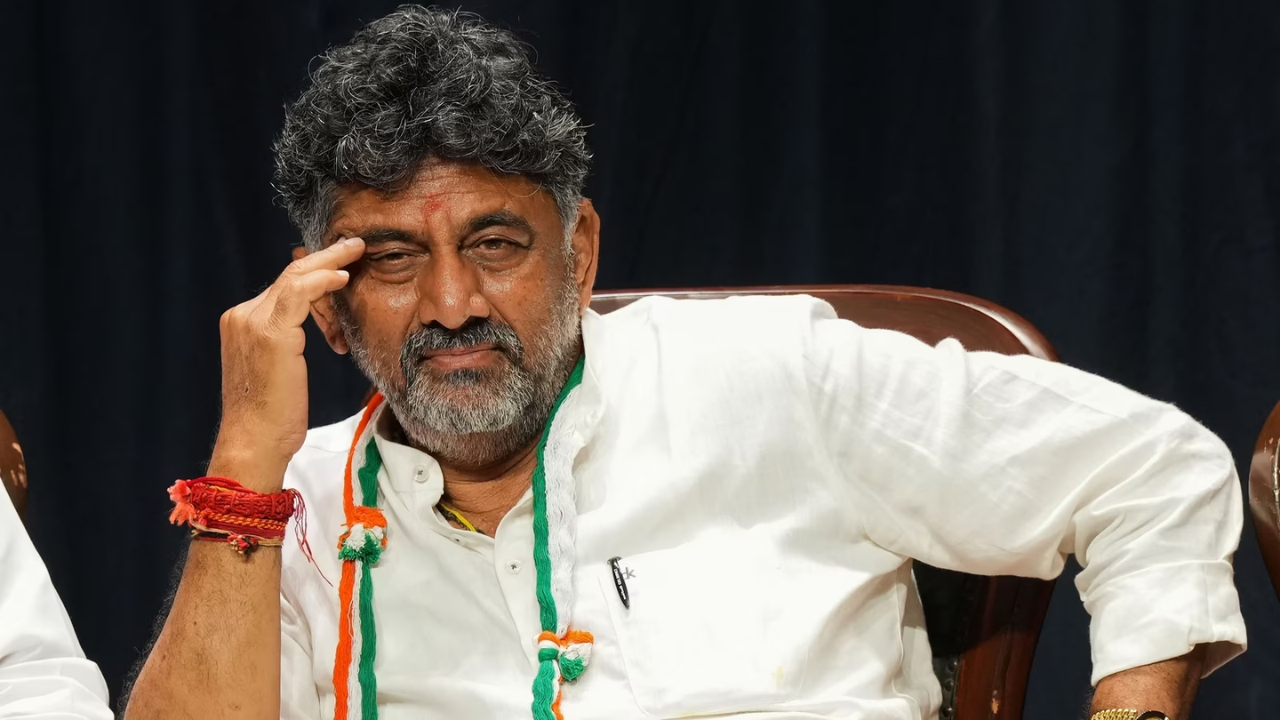 'Aghoris Conducting Yajnas': DK Shivakumar's Big 'Tantriks Using Black Magic To Topple Govt ...