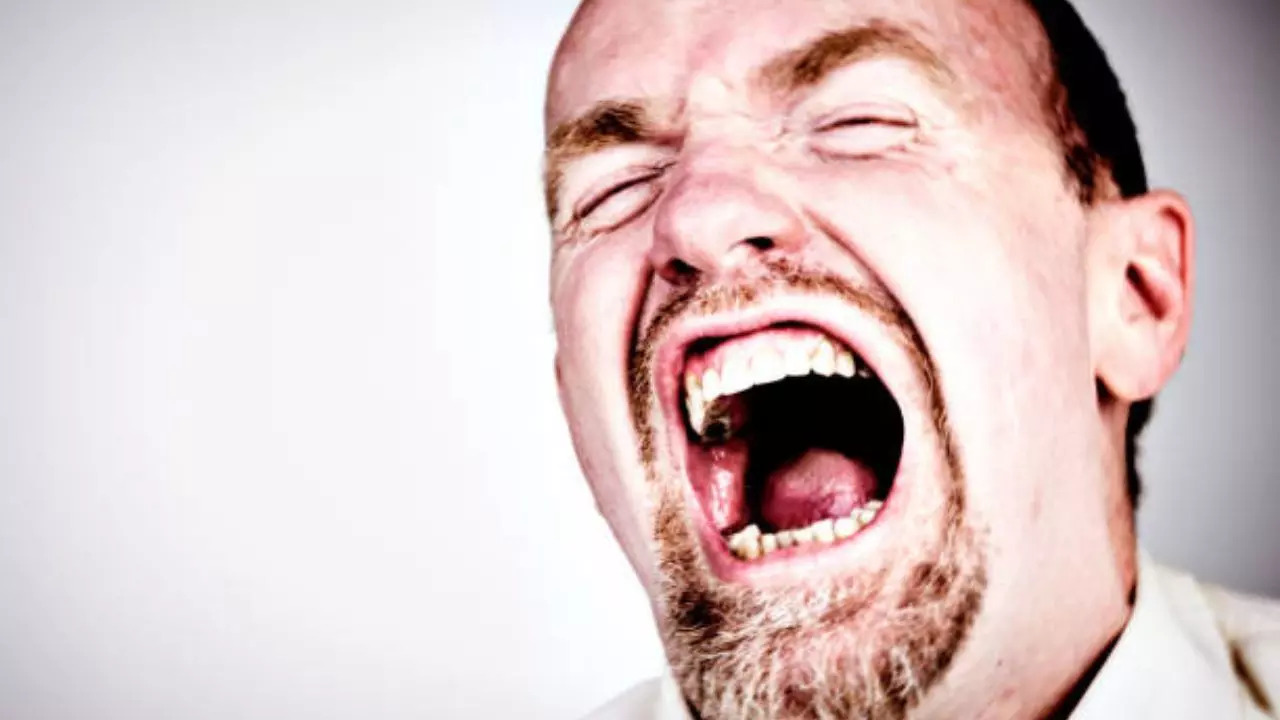 Seinfield Syncope: Man Passes Out After Laughing Non-Stop While ...