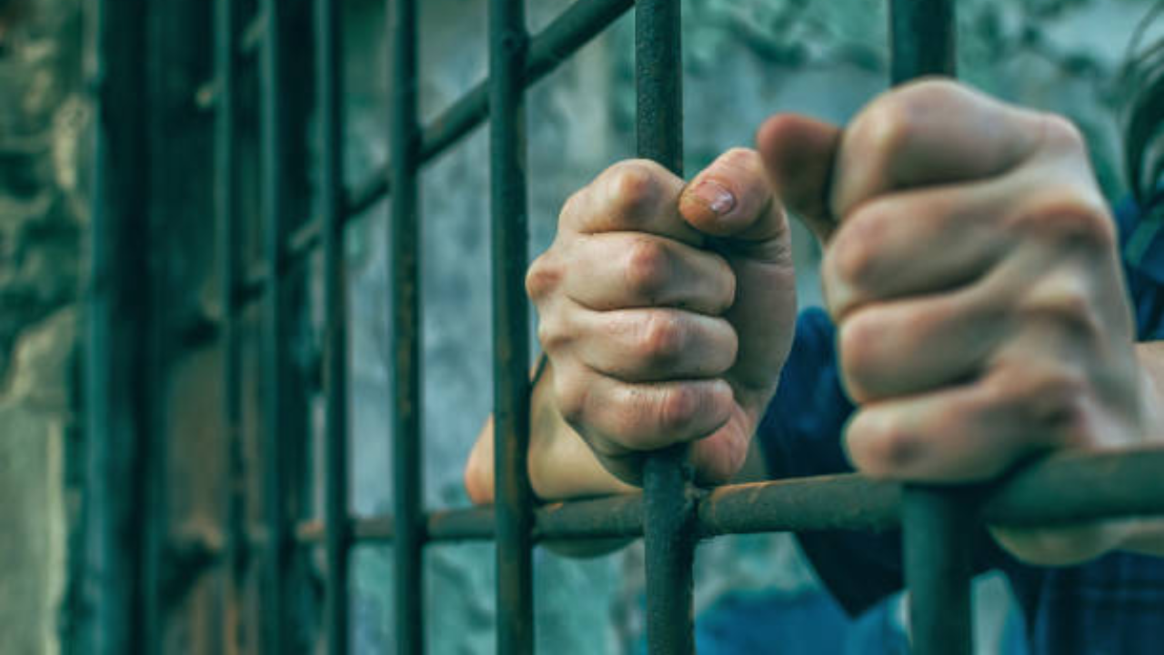 Convict In 1993 Mumbai Bomb Blasts Case Killed In Jail | Times Now