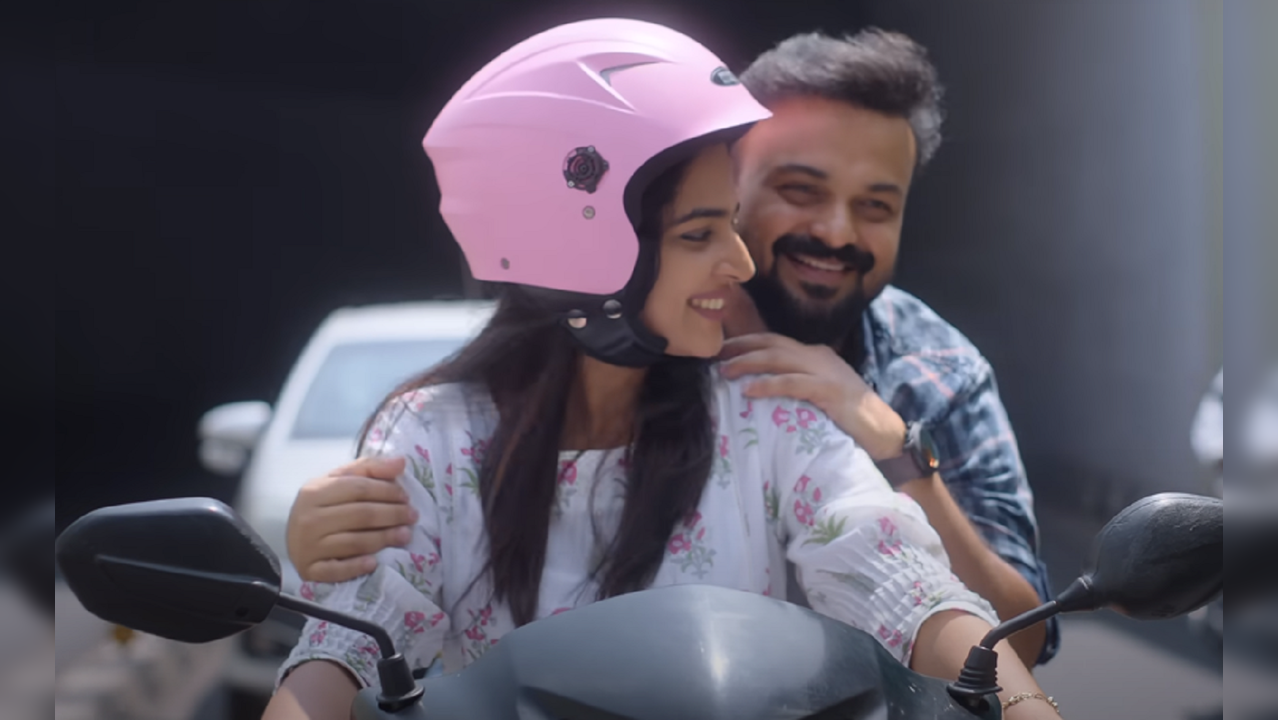 Second Single From Kunchacko Boban-Suraj Venjaramoodu Film Grrr Is A ...