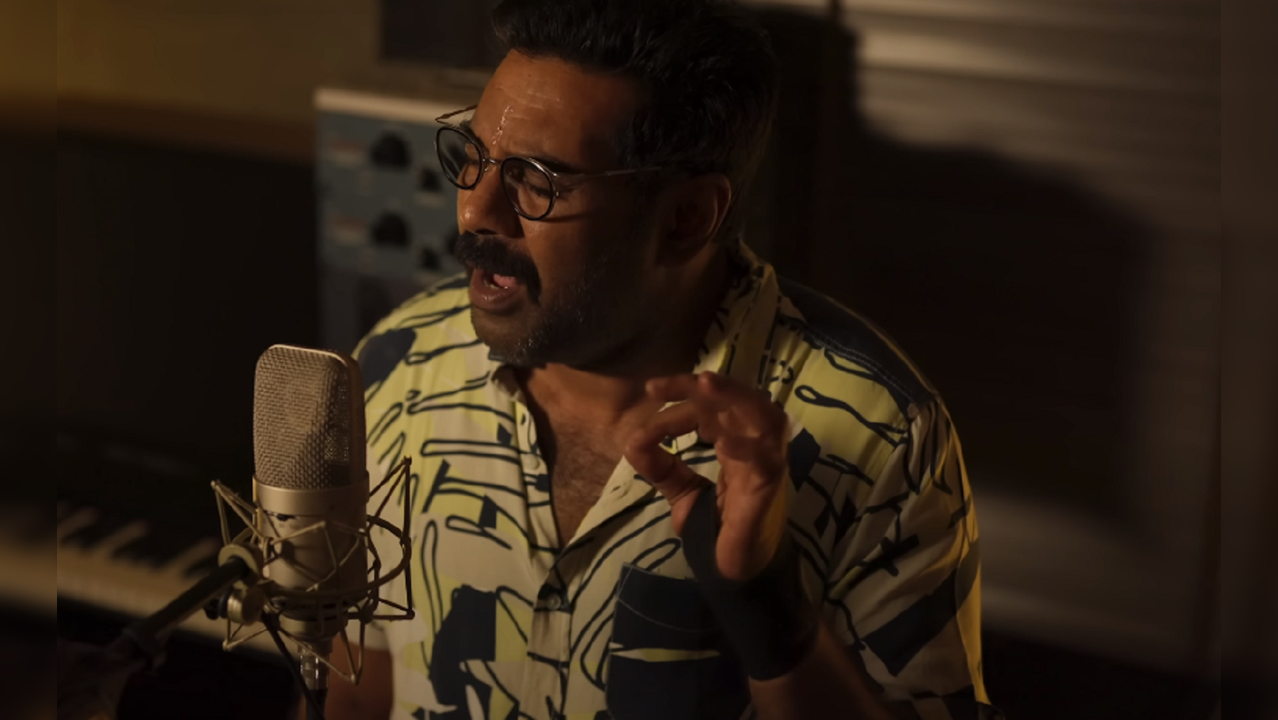Kanunnathum Kelkkunnathum song video | Biju Menon Turns Singer In New ...