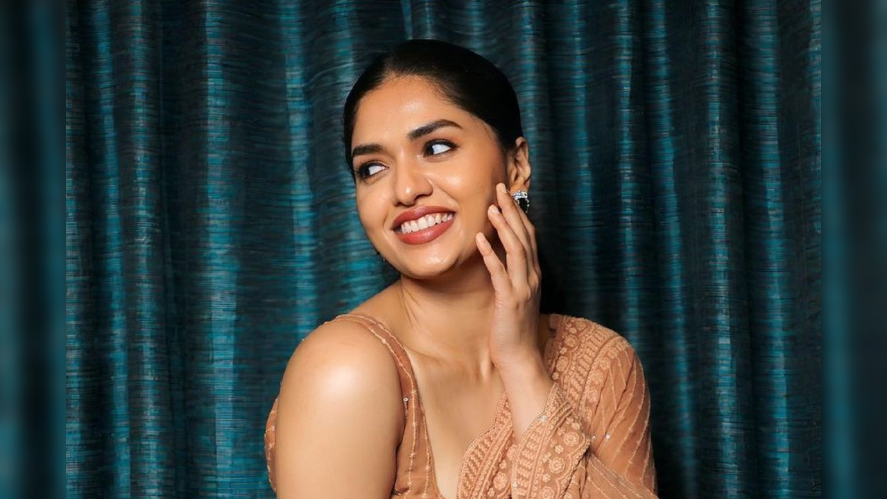 Tamil Actor Sunainaa Engagement | Actor Sunainaa Announces Her Engagement | Times Now