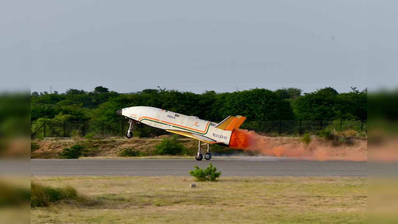 Hat-Trick! ISRO's Reusable Launch Vehicle 'Puspak' Aces Third Landing ...