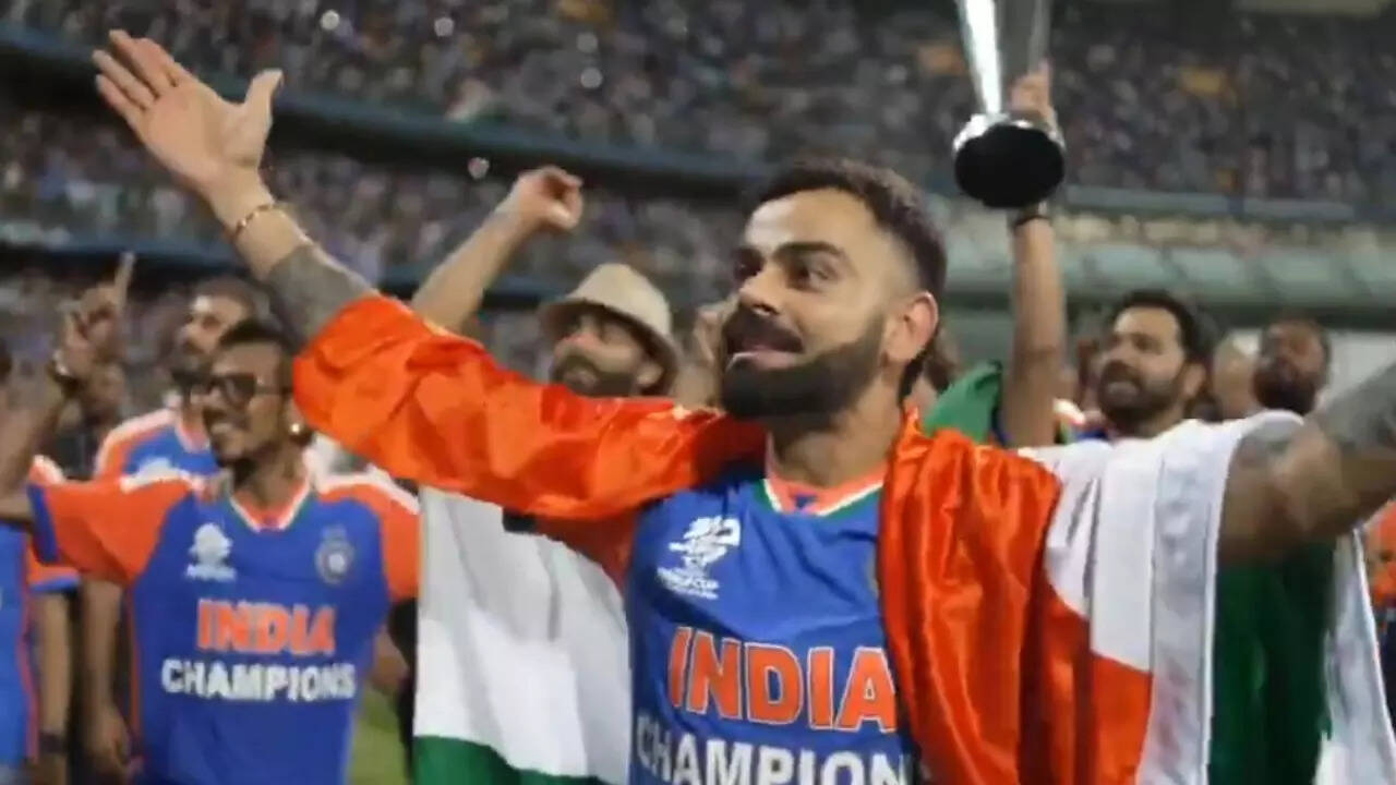 Rohit Sharma, Virat Kohli Sing Vande Mataram During T20 World Cup ...