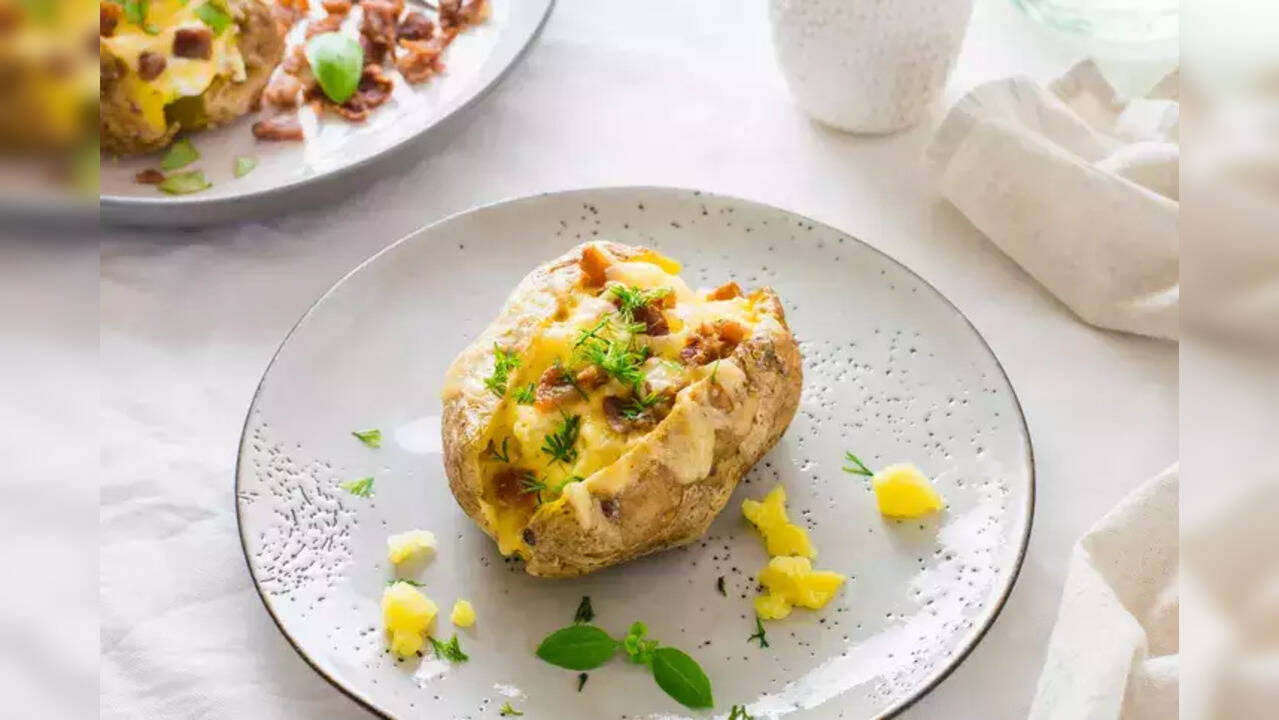 2 Easy Cheddar Cheese Recipes Every Vegetarian Must Try | Times Now