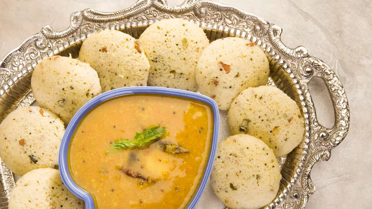 Moong Dal Idli Recipe: ಆರೋಗ್ಯಕರ ಬ್ರೇಕ್‌ಫಾಸ್ಟ್‌ ʼಹೆಸರು ಬೇಳೆ ಇಡ್ಲಿʼ ...