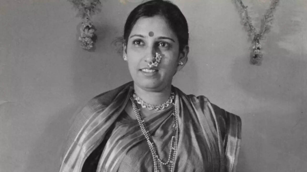 Suhasini Deshpande Death News: Veteran Marathi Actress Suhasini ...
