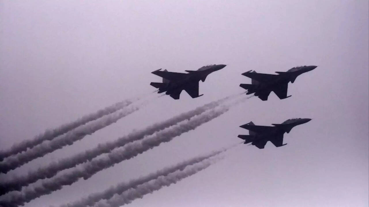 Air Show in marina, Indian Air Force's (IAF) Foundation Day : சென்னை ...