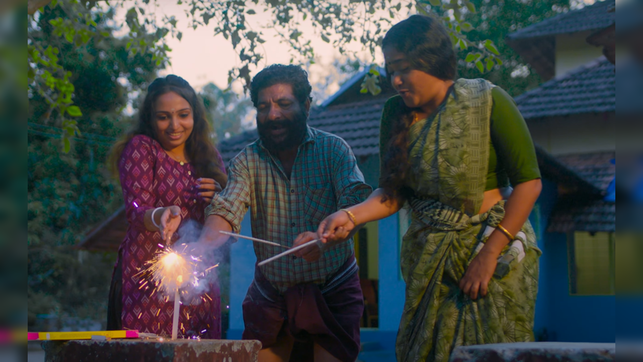 Manathodum Thingalkalam Video Song From Indrans-Jaffer Idukki's ...