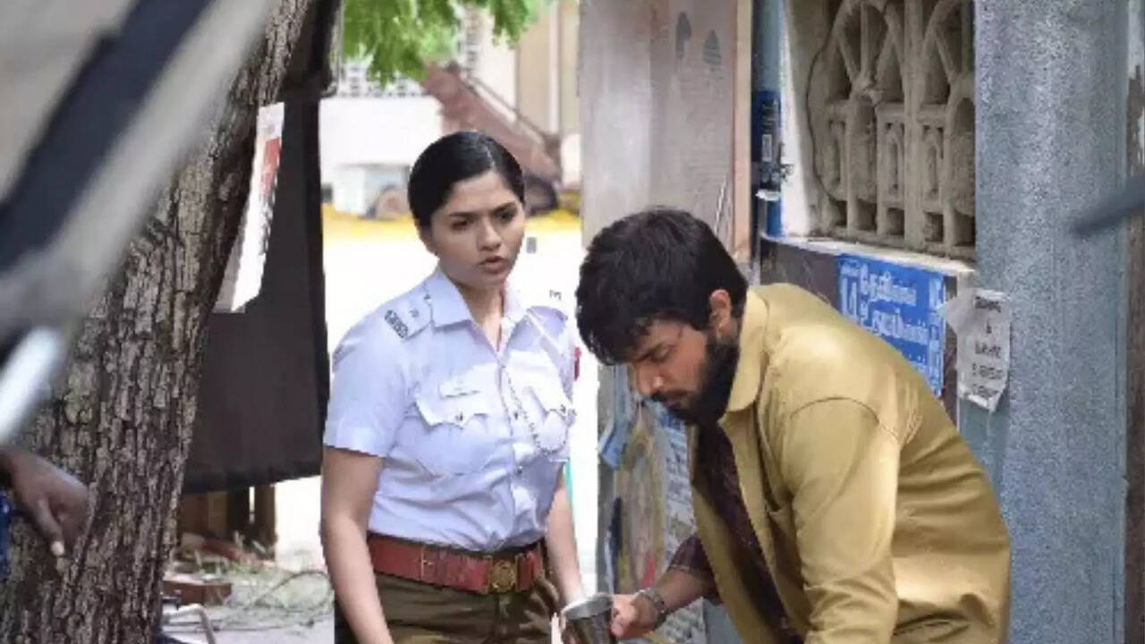 rocket driver trailer is out starring vishvath sunainaa new upcoming ...