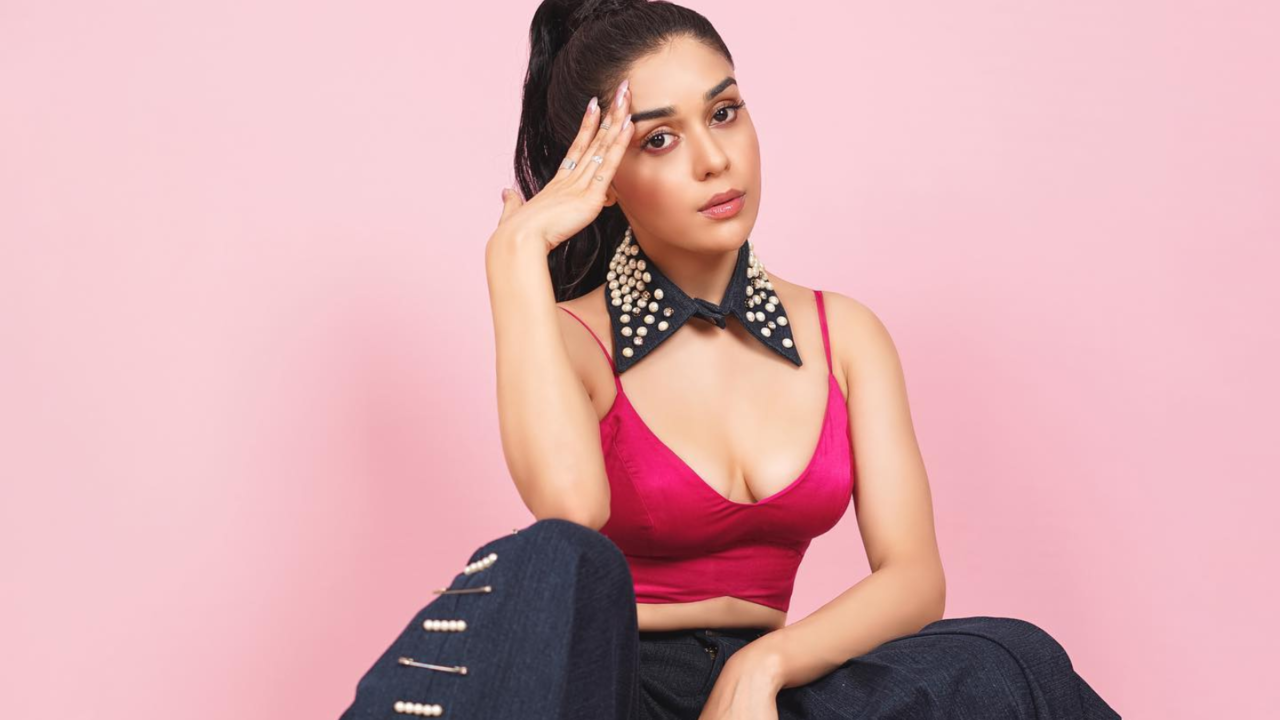 Bigg Boss 18 Fame Eisha Singh's Sizzling Looks Will Make Your Jaw Drop