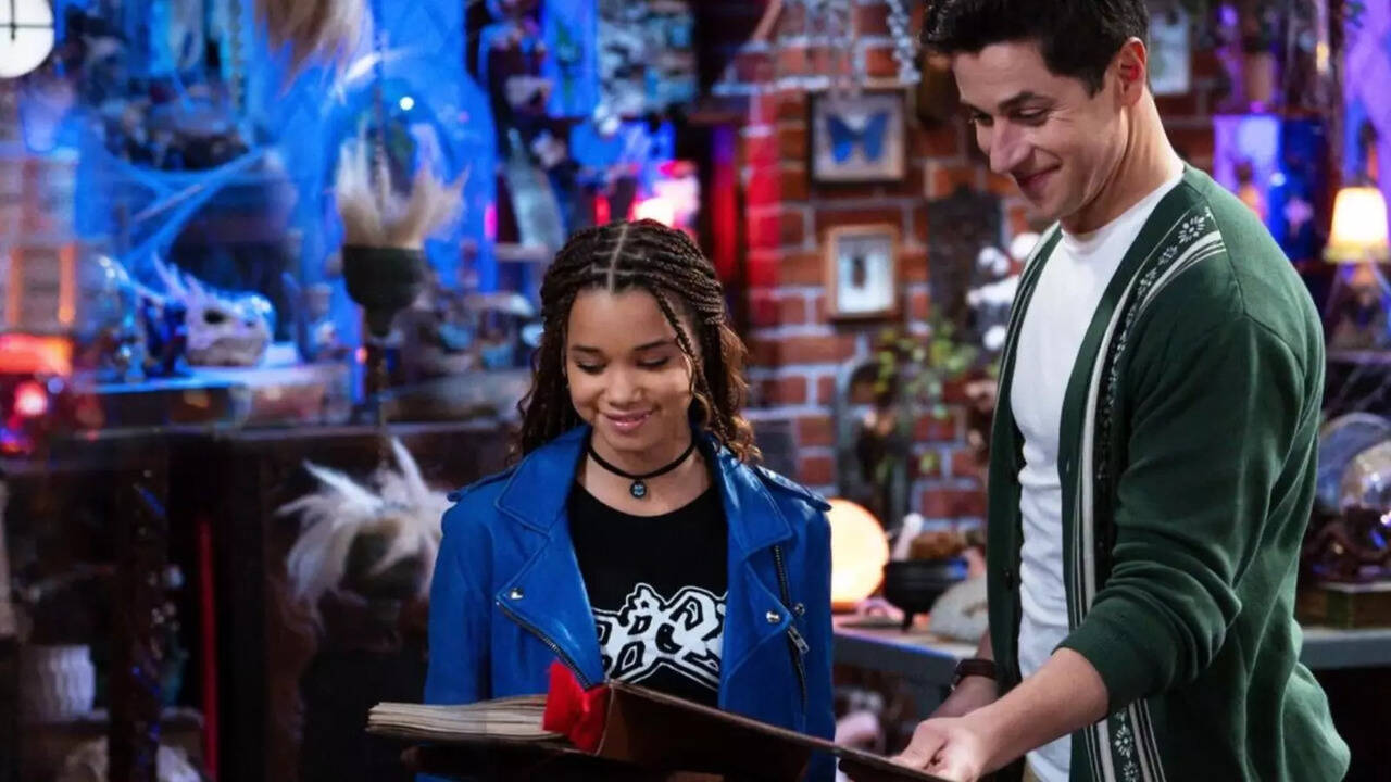 Wizards Beyond Waverly Place Review: Magical Disney Series Leans Into ...