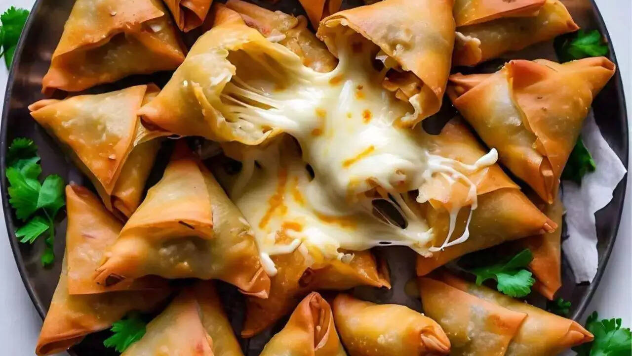 Cheese Samosas, The Desi Fusion Snack With The Goodness Of Creamy ...