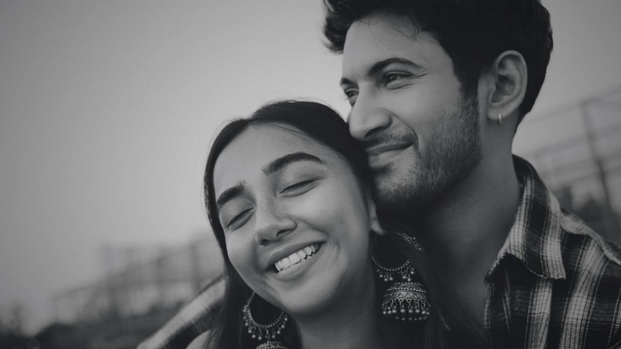 Mismatched Couple Rohit Saraf-Prajakta Koli's Pictures Make Us Believe ...