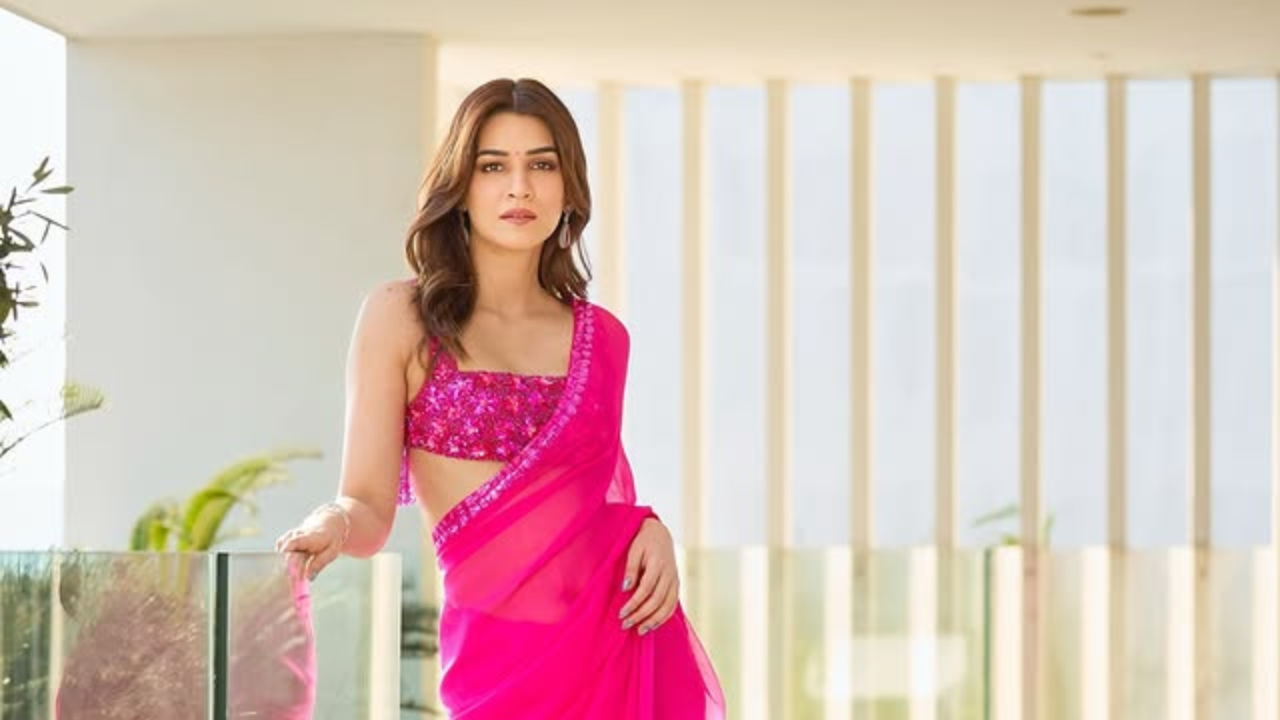 Kriti Sanon's Vibrant Desi Looks Serve Perfect Fashion Inspo For Shaadi ...
