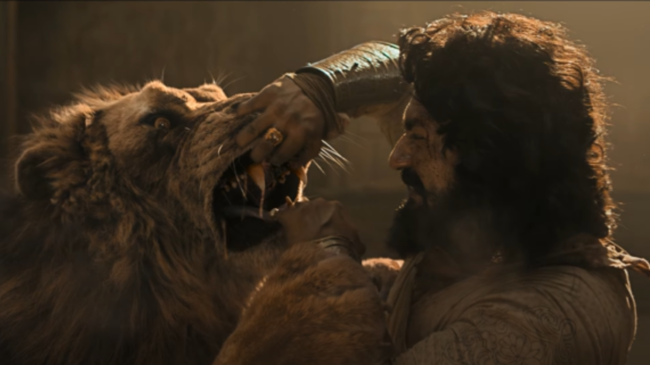 Chhaava Song Aaya Re Toofan OUT: Vicky Kaushal As Sambhaji Maharaj ...