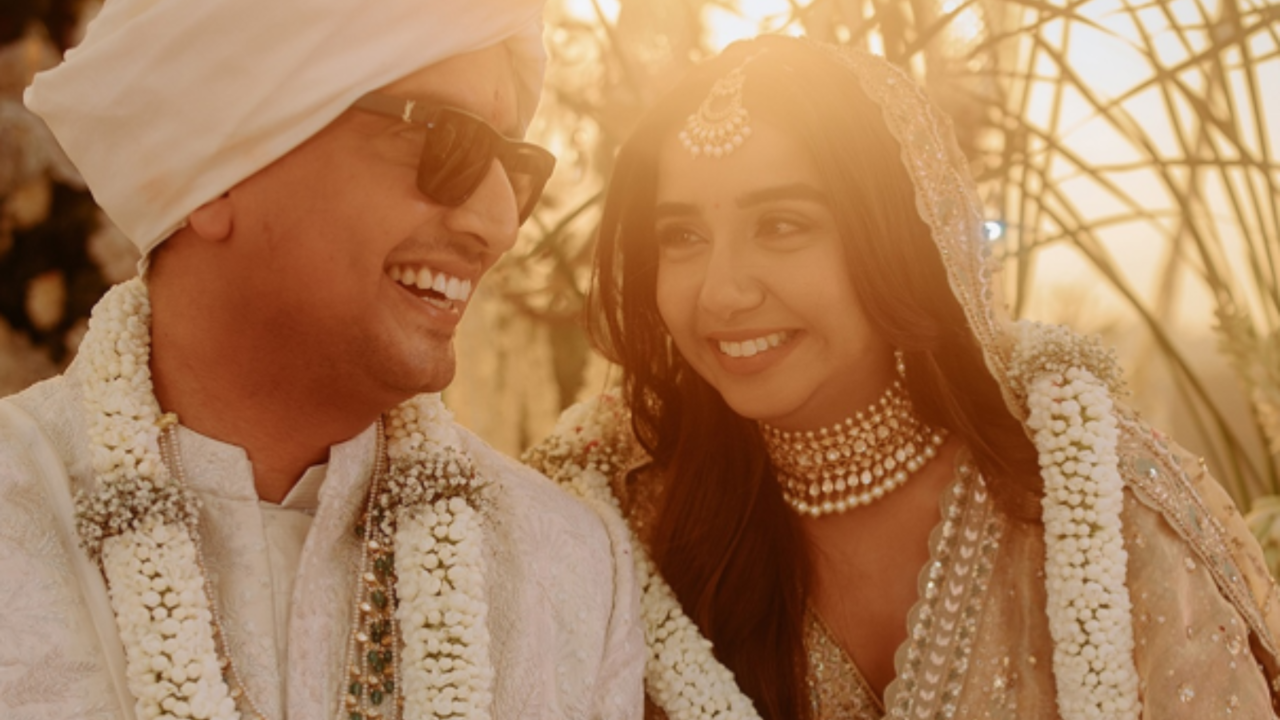 Newlyweds Prajakta Koli, Vrishank Khanal Recall Their 'Unhinged' Love ...