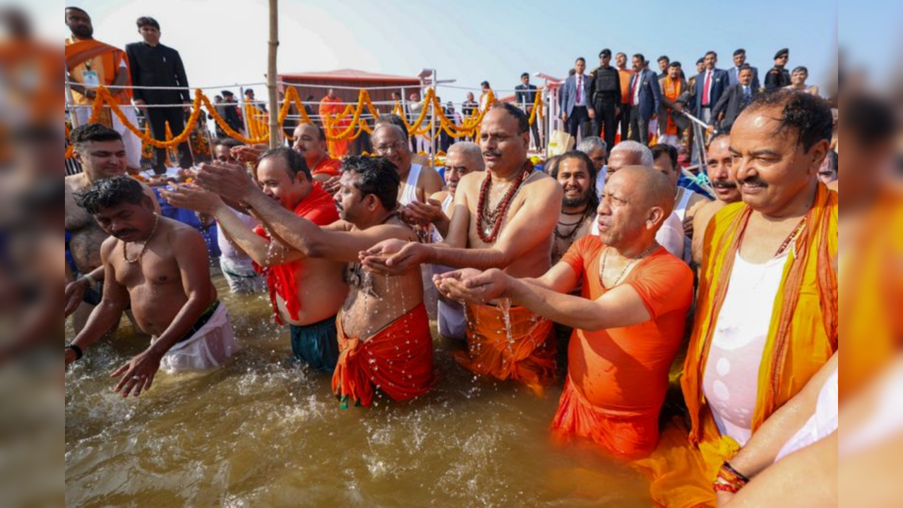 How A Boatman Made Rs 30 Cr In 45 Days At Maha Kumbh - Yogi Adityanath Shares Inspiring Story ...