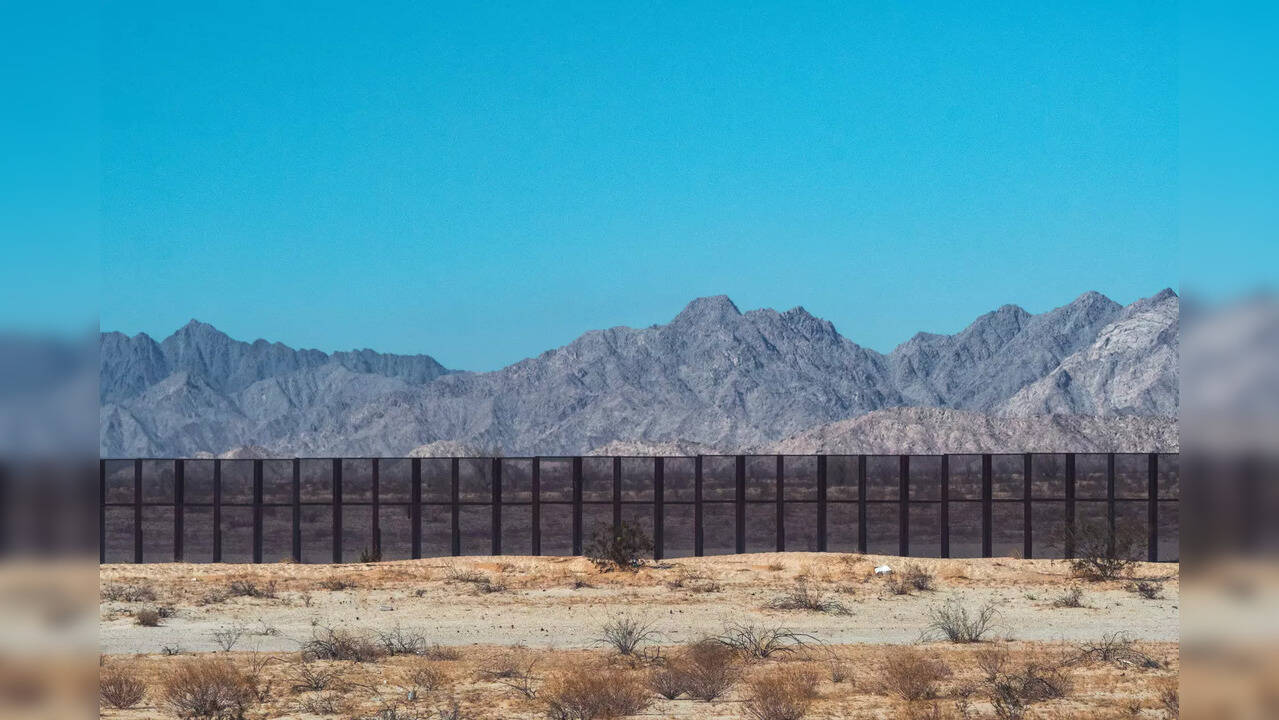 Did Mexico Close Its US Border After Trump's Tariff Announcement? Fact ...