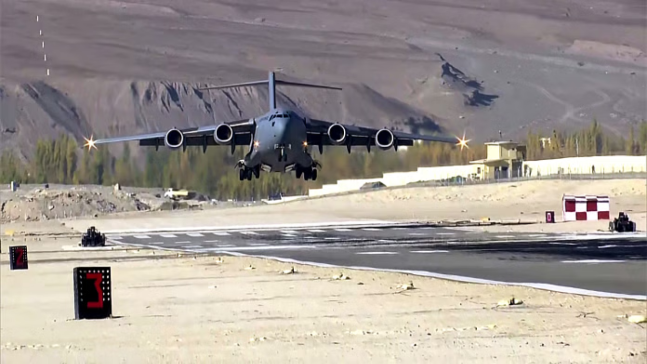 IAF Achieves Milestone: C-17 Globemaster Landing at Kargil Boosts ...