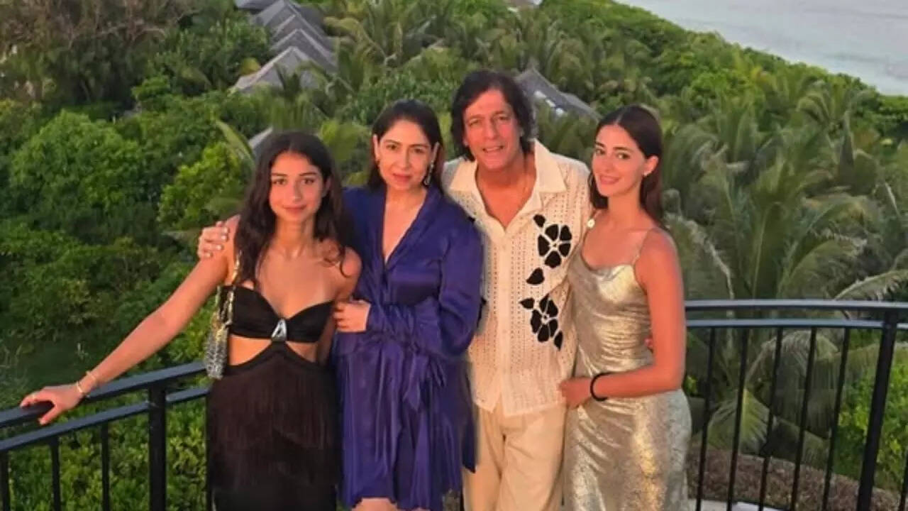 Ananya Panday Wishes Sister Rysa On Birthday With New Pics From ...