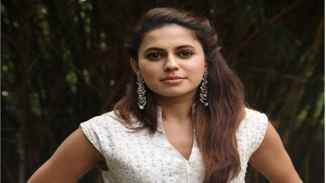 Ranya Rao Took Advantage Of VIP Protocol To Dodge Airport Security? Her ...