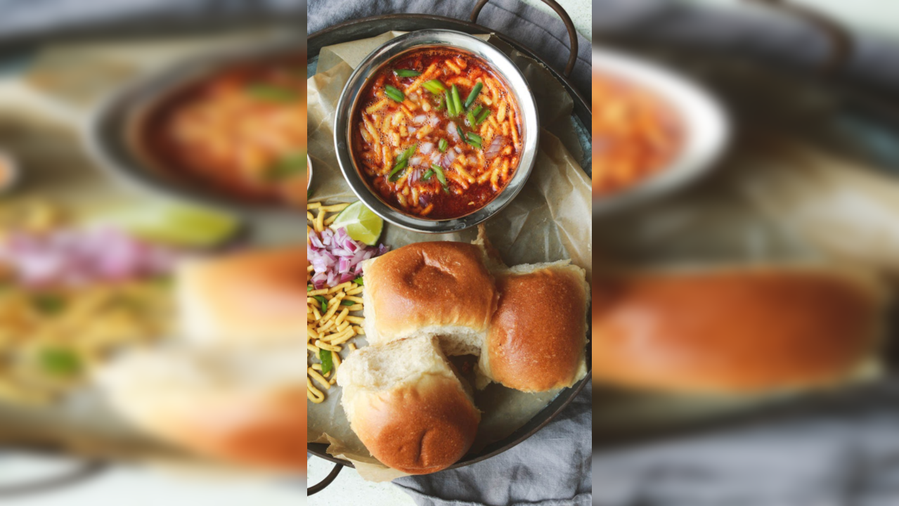 Vadodara Street-Style Sev Usal With Pav To Enjoy Your Evenings With ...