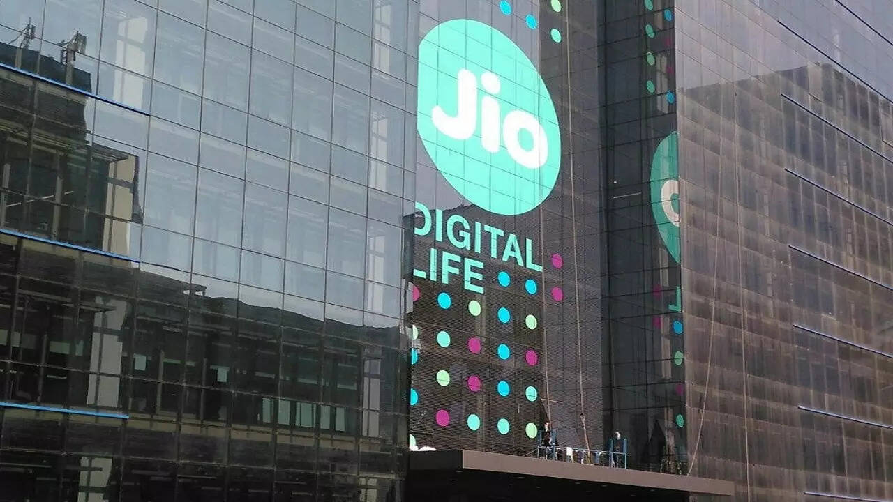 Jio to land next gen multi-terabit India-Asia-Xpress (IAX) undersea ...