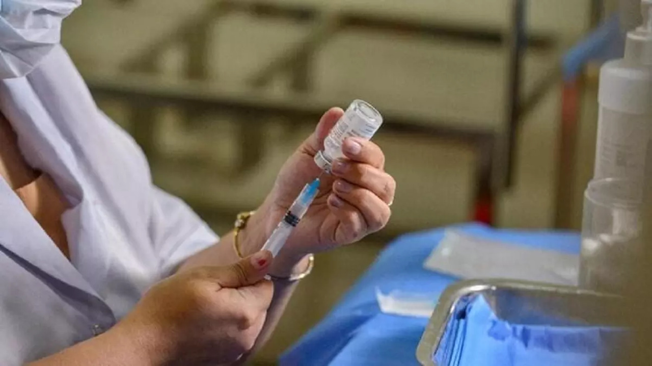 Sputnik Light: Govt panel recommends permission for phase 3 trial of ...