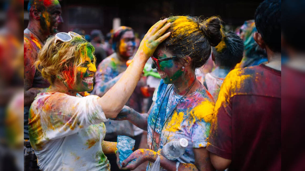 Facing Sexual Harassment On Holi Follow These Tips To Deal With facing-sexual-harassment-on-holi-follow-these-tips-to-deal-with