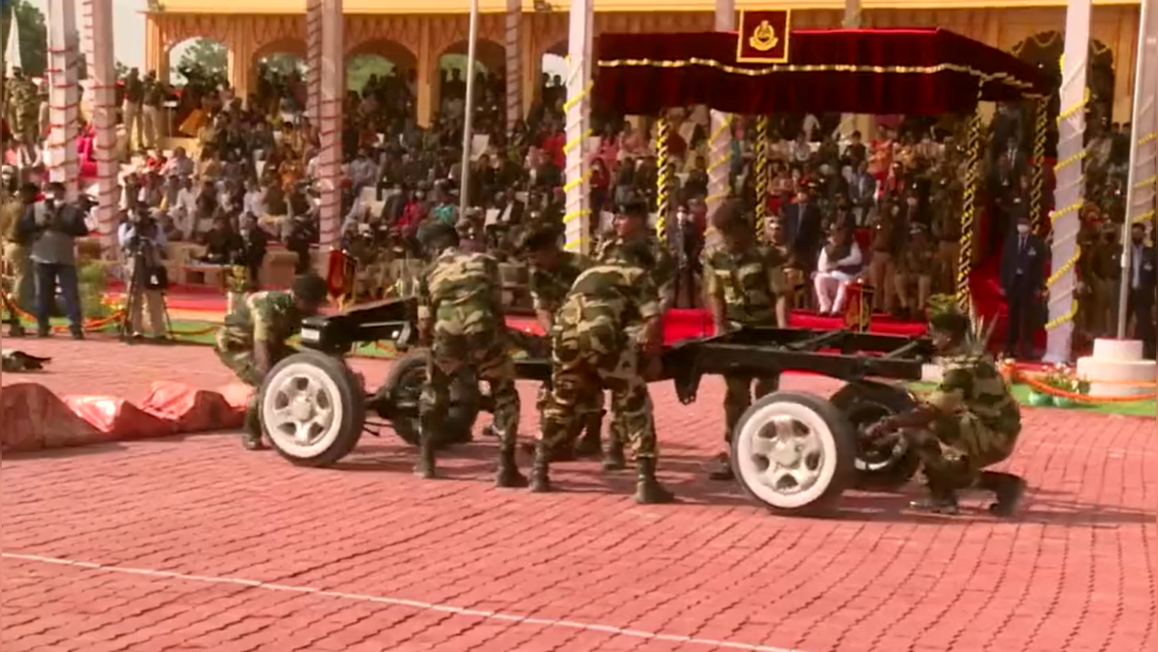 Watch BSF soldiers dismantle and reassemble a Gypsy in under 2 minutes ...