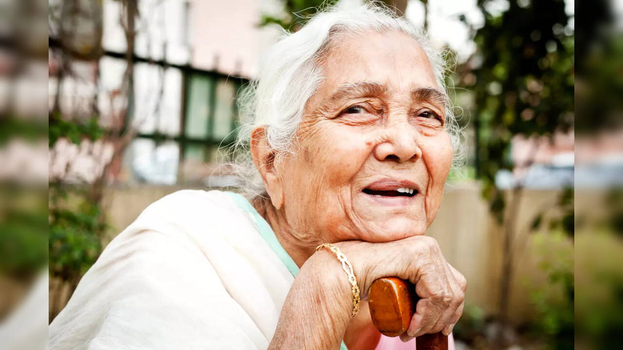 Why humans die around 80: Experts believe they have solved the ageing ...