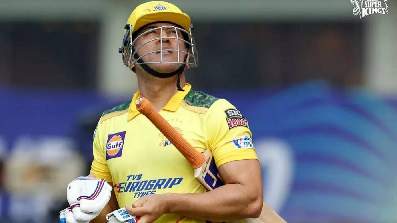‘He is very calculative': CSK batting coach explains how MS Dhoni plans ...