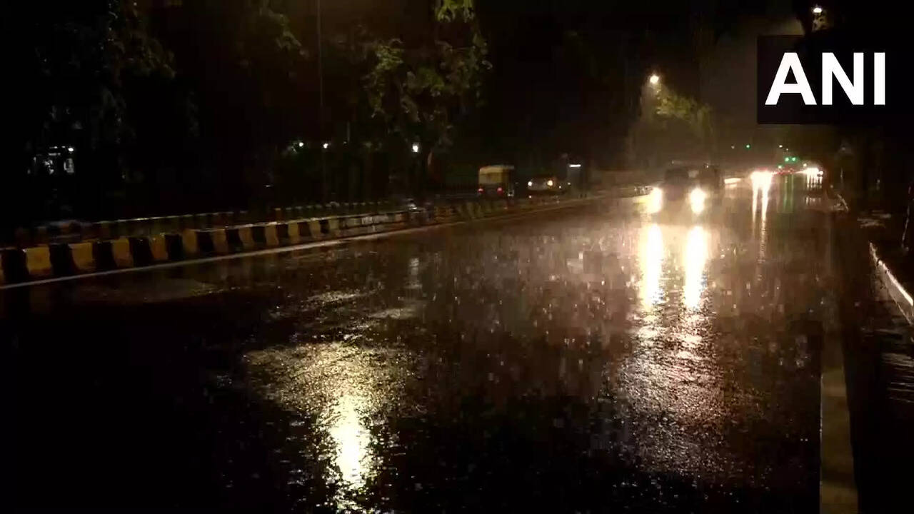 Delhi NCR Weather: Noida Thunderstorm Blackout Heavy Rain Video and Images | India News, Times Now