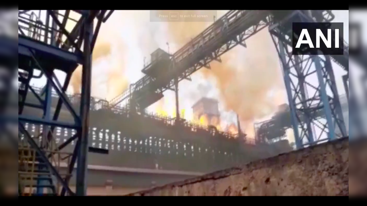 Massive fire erupts after blast at Tata Steel's Jamshedpur factory; 2 ...