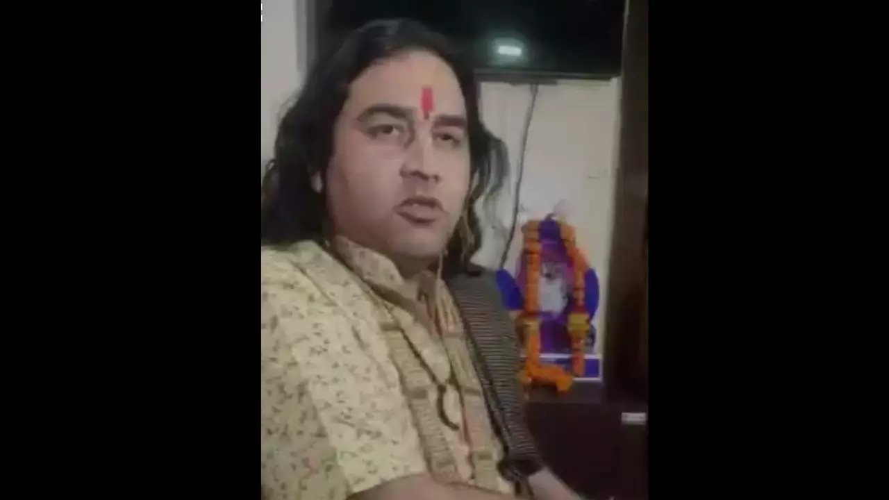 Speculations must be put to rest: Katha-wachak Devki Nandan supports petition to open closed ...