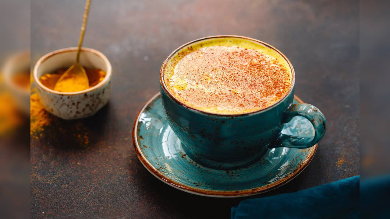 What are superfood lattes? 5 recipes you can prepare at home | Health ...