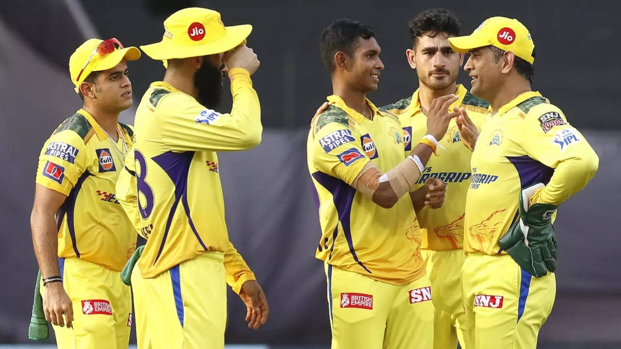 He’ll be tough to hit if...: Dhoni makes big statement on Matheesha ...