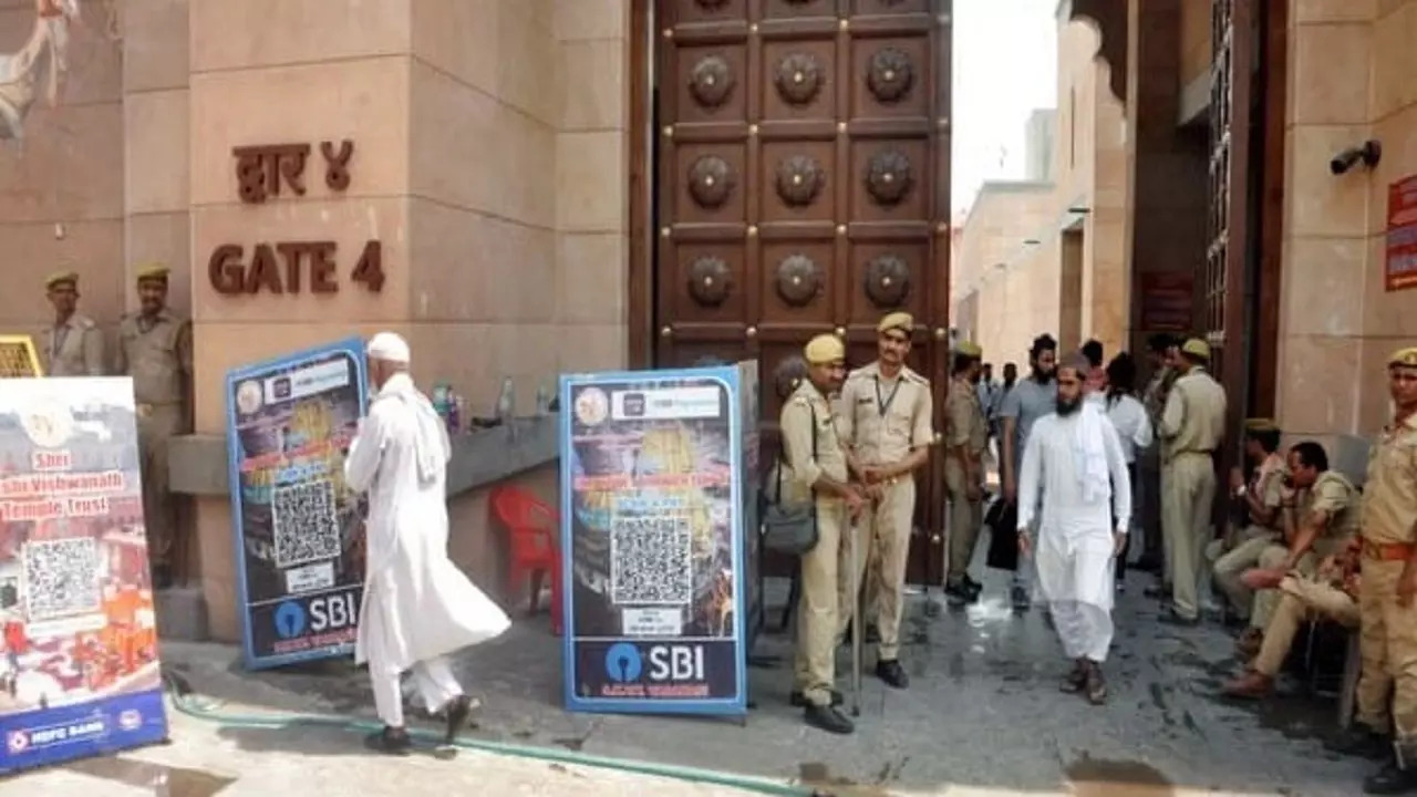 Ahead of court hearing in Gyanvapi mosque case, ex-Kashi Vishwanath ...