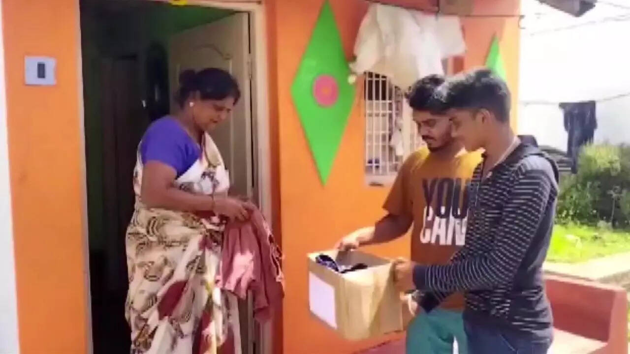 Karnataka: RSS workers send parcel containing shorts to Congress ...