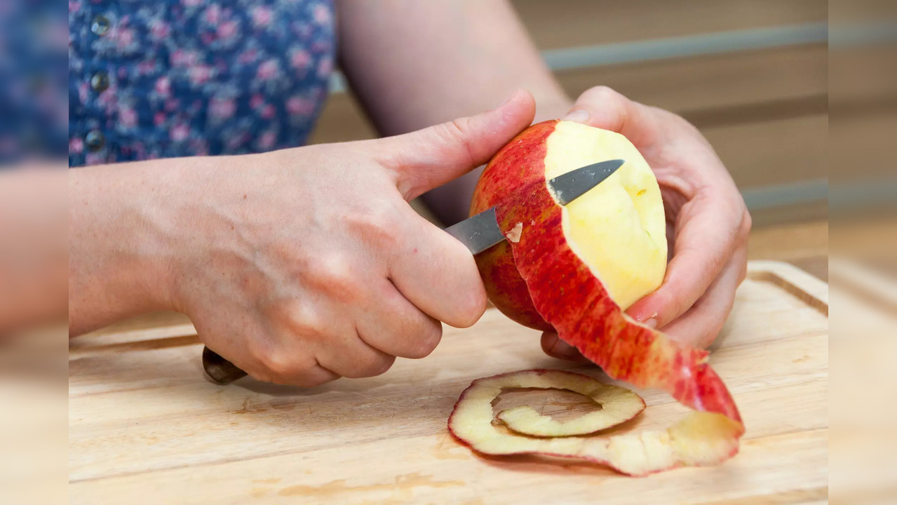 Skin or skinless? Know if it is wise or not to remove apple peel ...