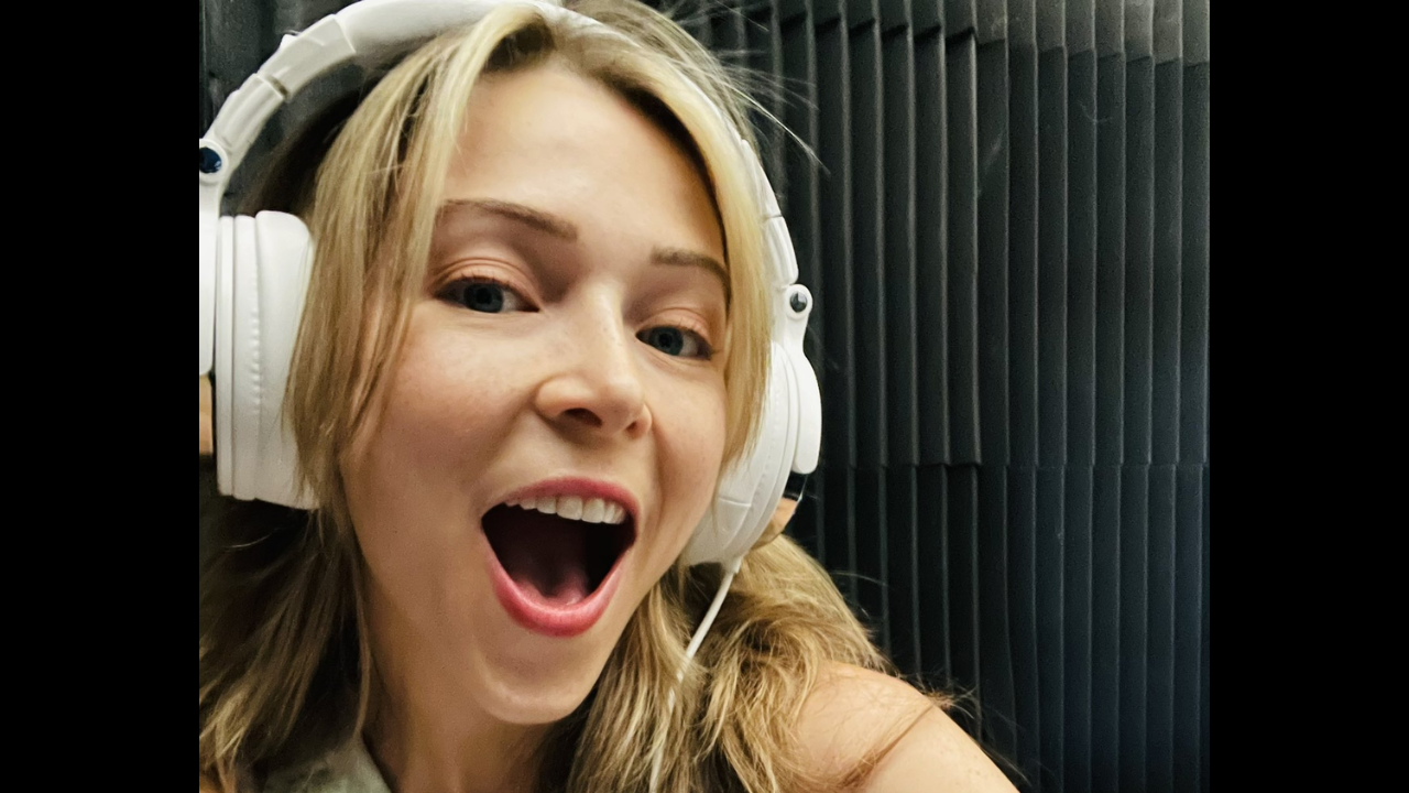 Professional scream artist earns a living by screaming in movies and TV ...