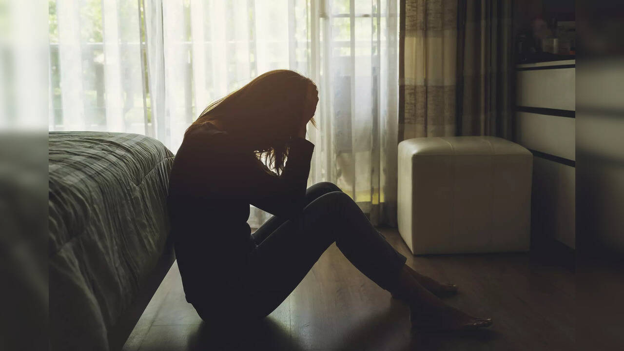 Sense of detachment after trauma can worsen mental health: Study ...