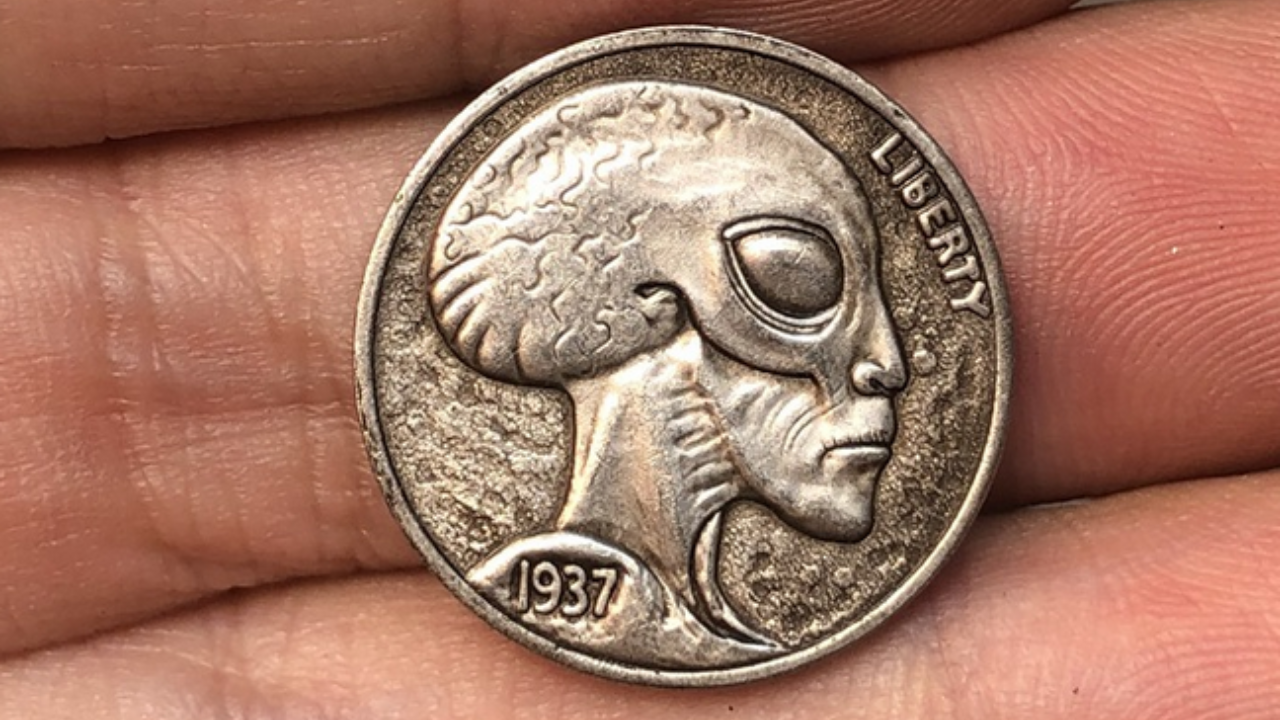 Man finds 'alien' coin in roll of quarters, netizens curious to know ...