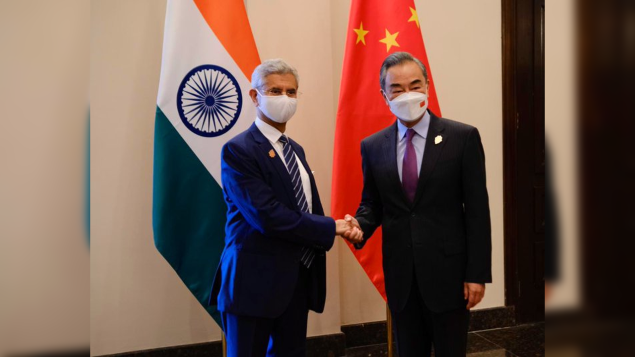 EAM Jaishankar meets Chinese counterpart Wang Yi in Bali, calls for ... EAM Jaishankar meets Chinese counterpart Wang Yi in Bali, calls for ...