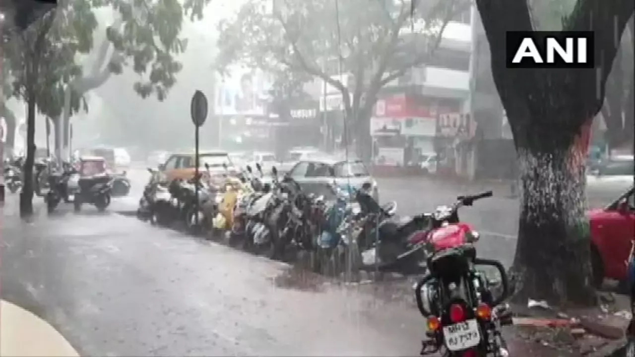 IMD issues heavy rainfall warning in Pune for tomorrow; educational ...