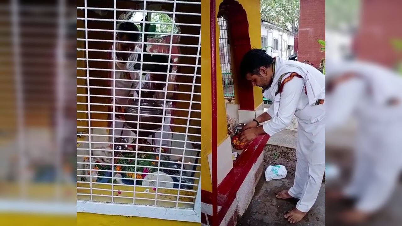 Amid ‘soft Hindutva’ debate, Congress workers worship at Shiva temple ...