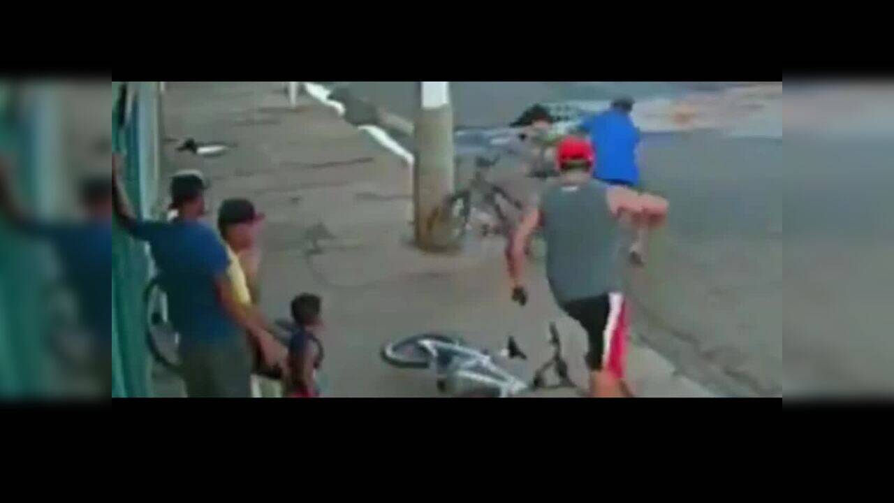 Viral video: Man's extreme reflexes save girl from hitting a pole ...