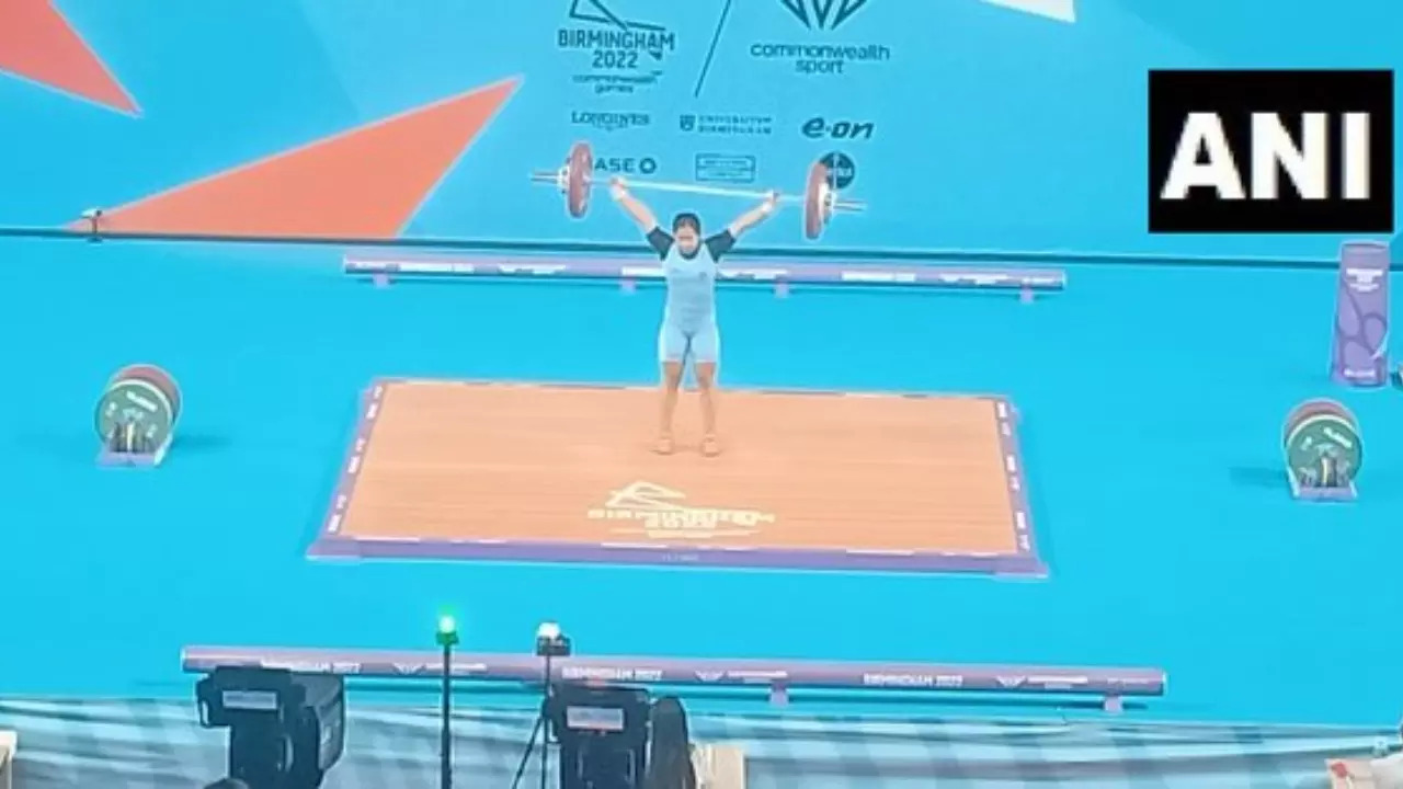 Bindyarani Devi Sorokhaibam wins silver medal in women's 55 Kg ...