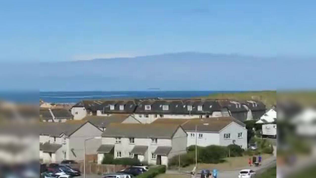 Ship floating in air illusion: Video shows ship floating in air in ...